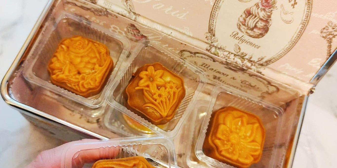 Tsim Sha Tsui [Traditional/Snow Skin/Momoyama Skin] 6-piece mooncake ...